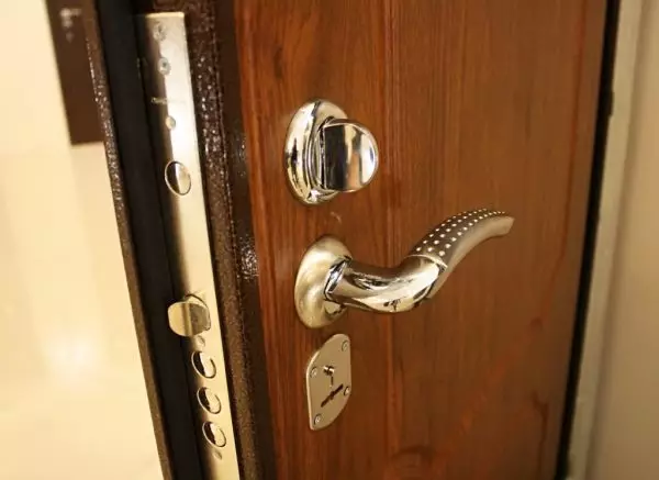 Κλειδαριά της πόρτας