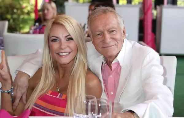 Hugh Hefner agus Crystal Harrieshyhe Hefner agus Crystal Harris