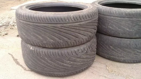 Стари гуми