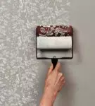קישוט של פני השטח של התנור עם רולר ציור