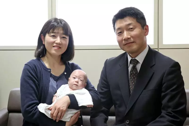 जापान में 48 ग्राम वजन वाले समय से पहले बेब को बचाया