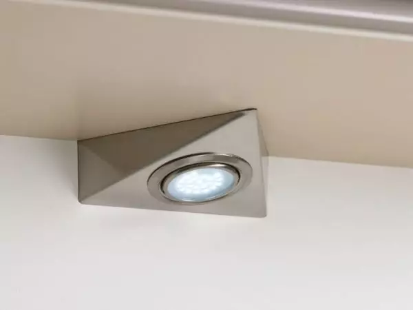 Driehoekige bovenlamp voor keuken