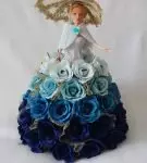 Bouquet i form af en dukke