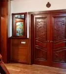 Διπλή σκαλισμένες πόρτες με φιλέτα