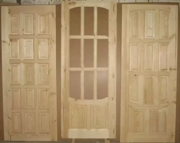 Ακριβείς πόρτες πεύκου