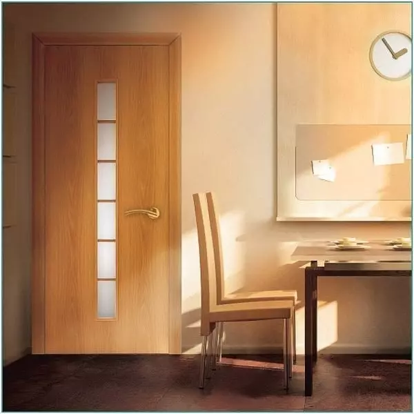 דלת intermroom עם מוסיף זכוכית