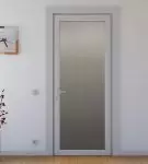 Pintu aluminium di apartemen